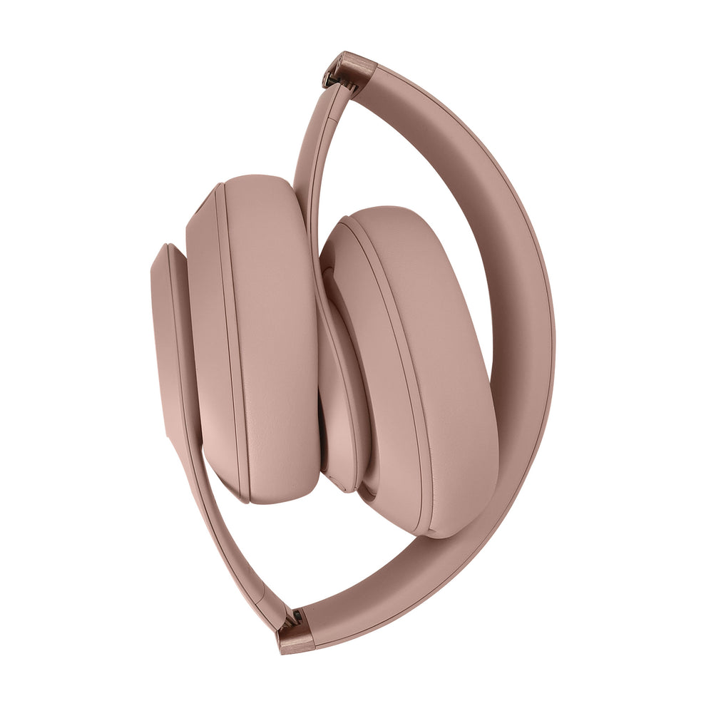 Beats Studio Pro x Kim Kardashian Bluetooth Noise Cancelling Headphone ...